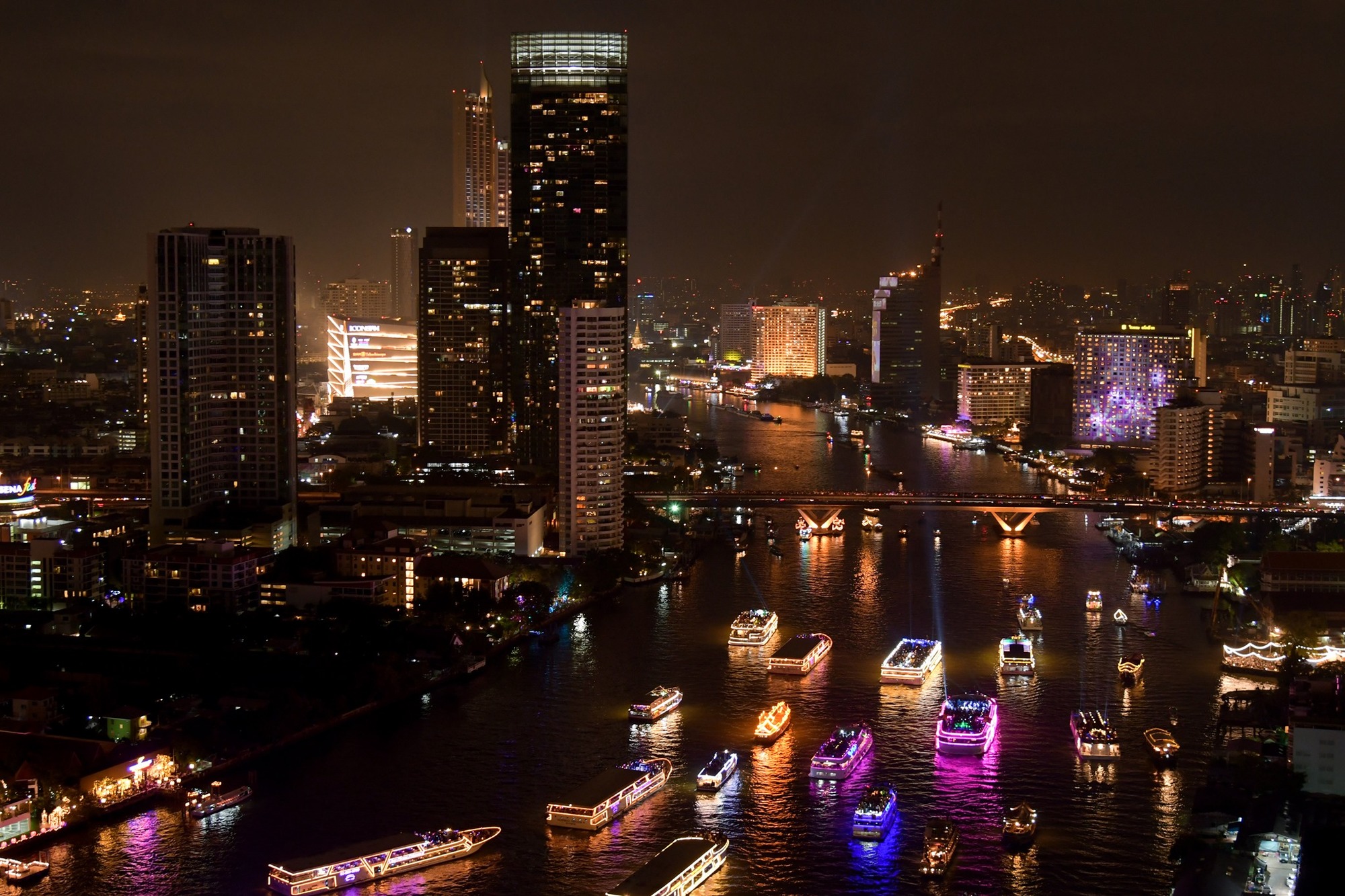 Chatrium Hotel Riverside Bangkok Staycation | Luxury Dining - River ...