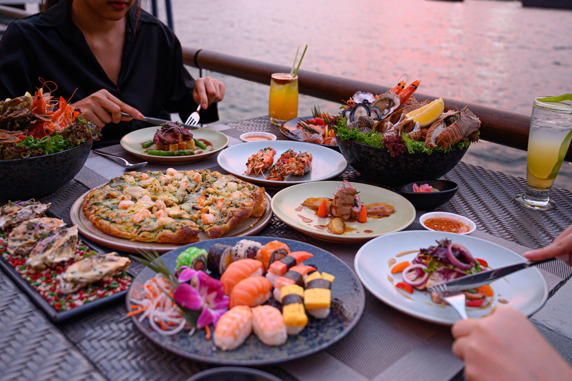 Chatrium Hotel Riverside Bangkok Staycation | Luxury Dining - River ...