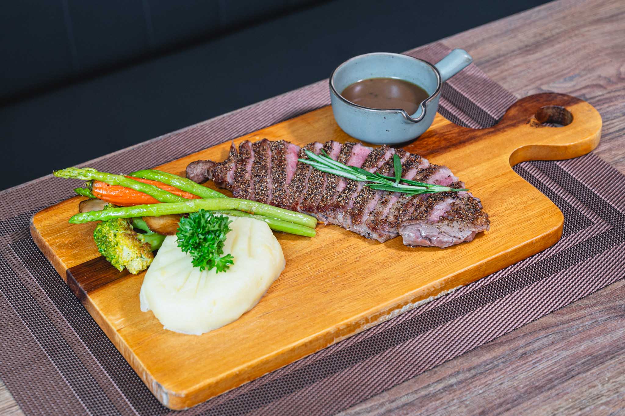 Beef Express Muangthong Nonthaburi | Premium Buffet - All-You-Can-Eat ...